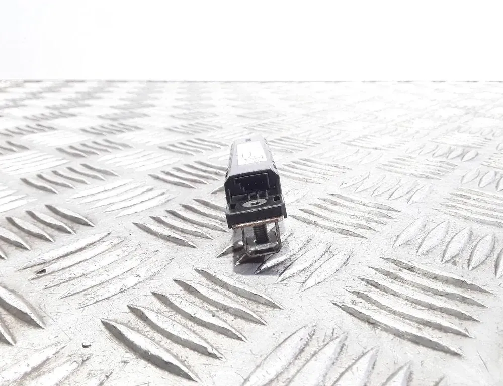 AUDI A3 8V (2012-2020) Bootlid Antenna Amplifier 8V4035225 33348667 ...